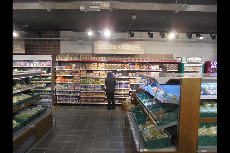 Store gallery: Tesco takes a fresh look at convenience on London's ...